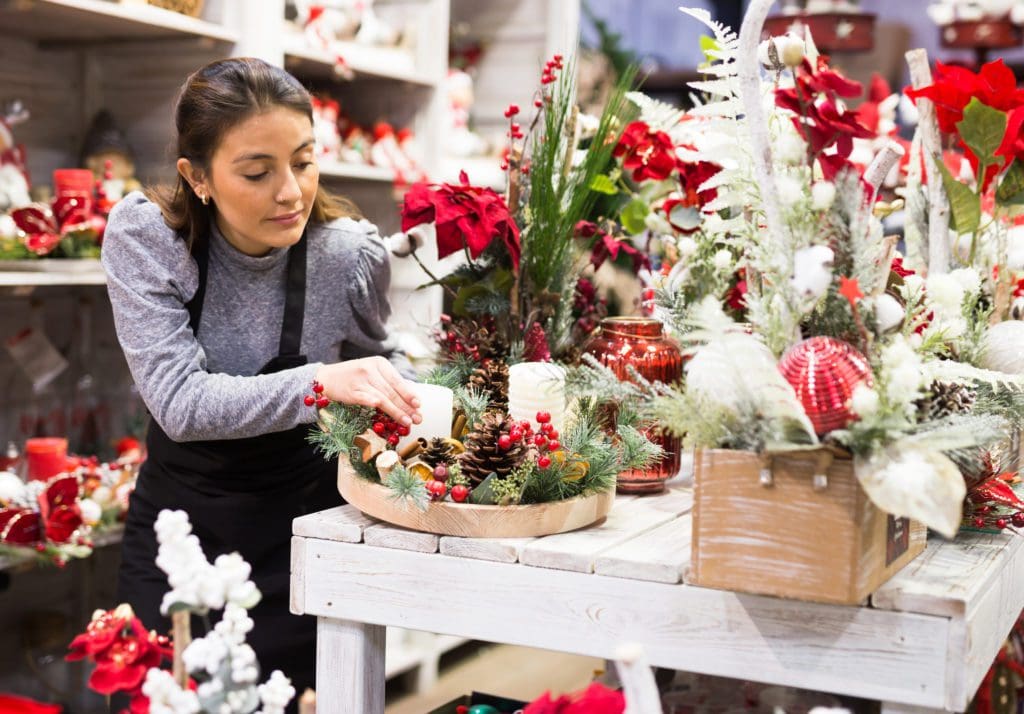 4 Ways to Build a Thriving Holiday Retail Workforce - Orion